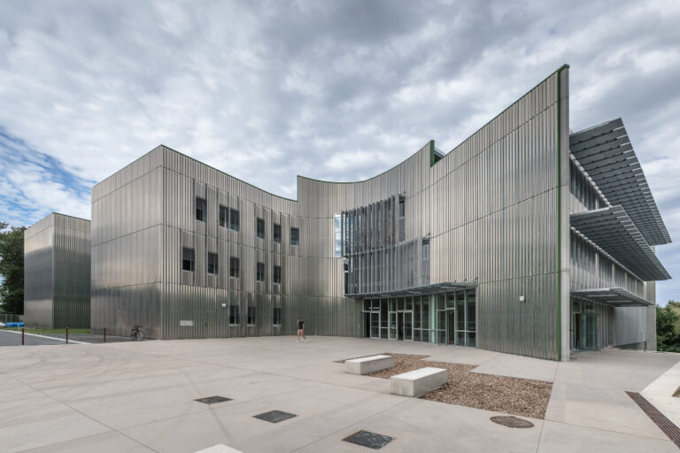 A Anglet, l'ISA BTP : Cœur de campus signé Patrick Arotcharen