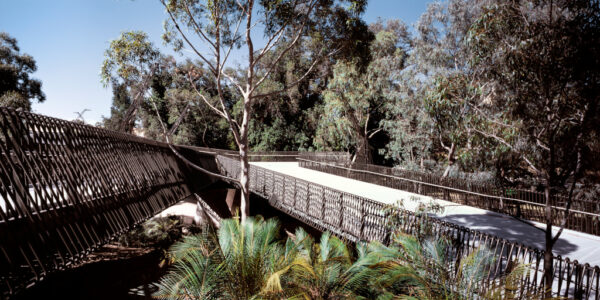 Contextualiser l'architecture dans une géographie imaginaire