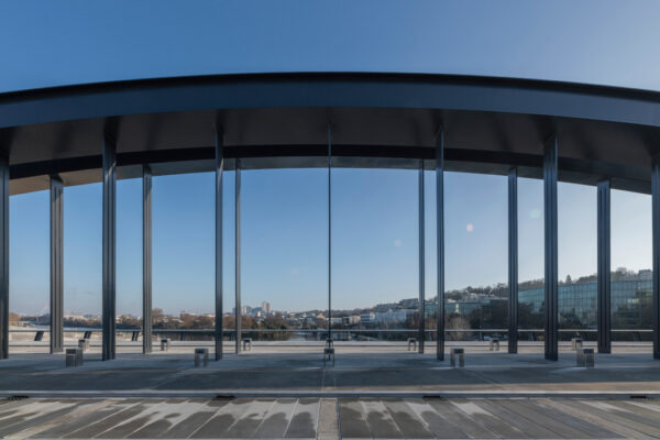 À Boulogne-Billancourt, le pont Seibert signé AEI / RCR Arquitectes ...