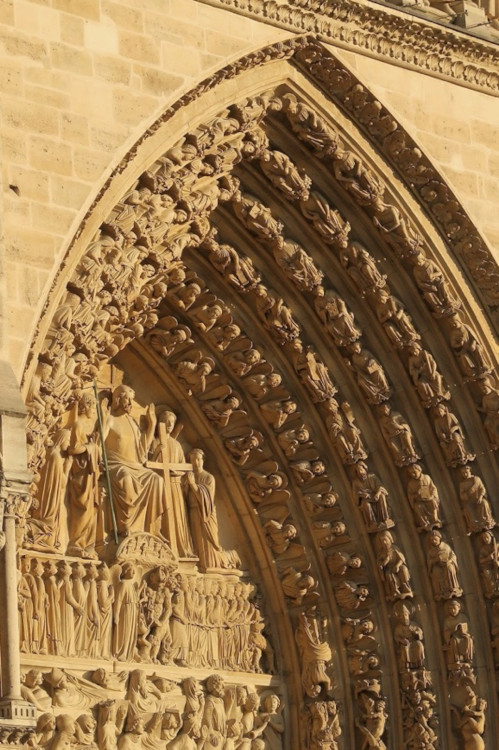 Le portail du Jugement dernier de Notre-Dame de Paris dévoilé ...